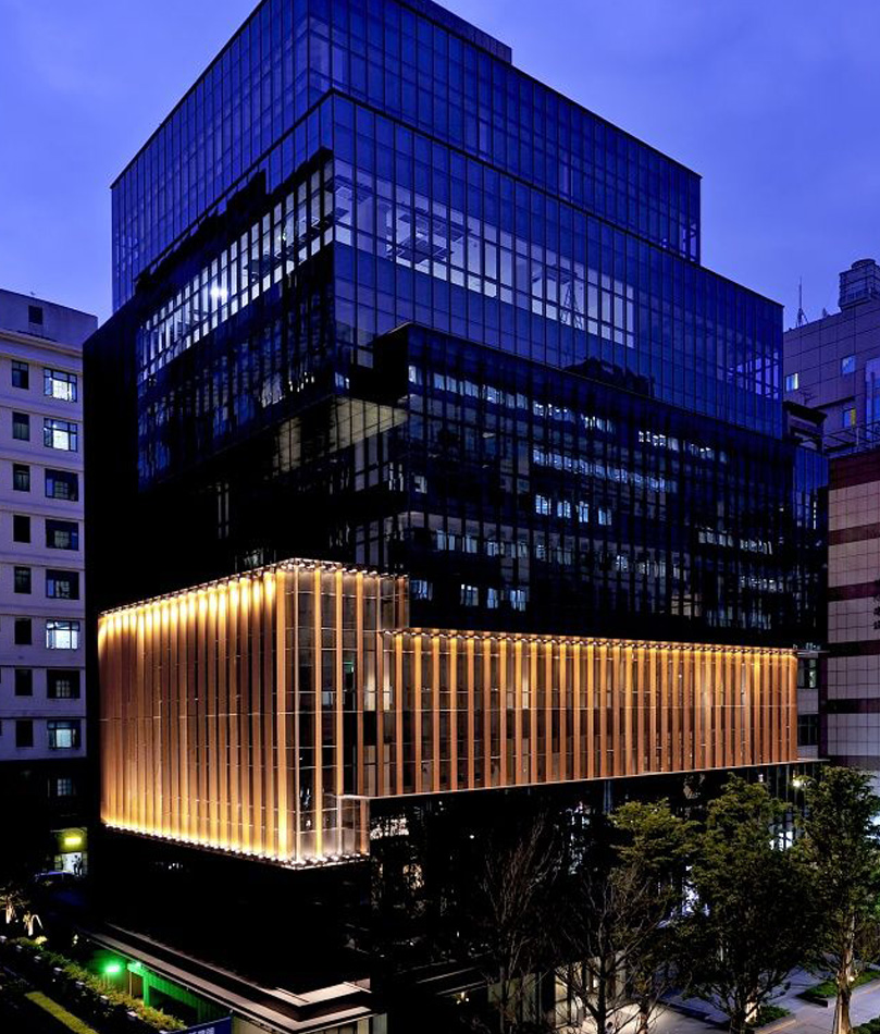 Façade Lighting - UPTERIORS